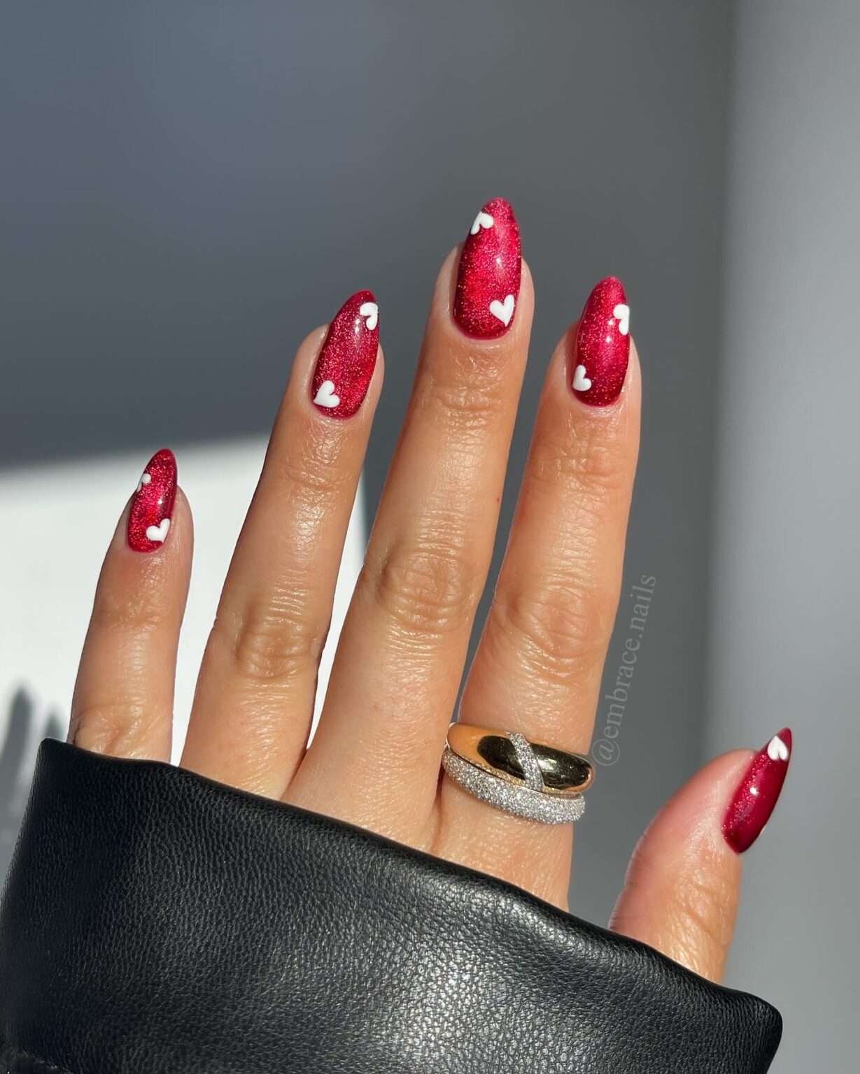 Love at First Swipe: 30+ Romantic Valentine’s Day Nail Ideas