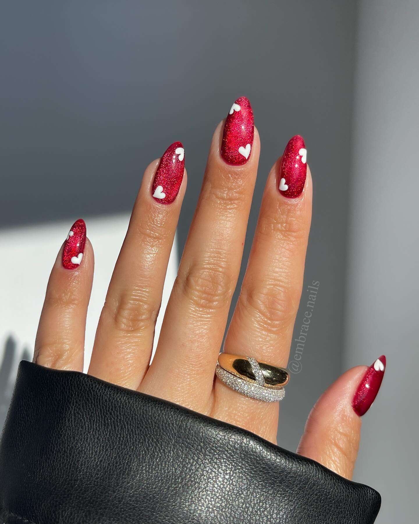 Love at First Swipe: 30+ Romantic Valentine’s Day Nail Ideas